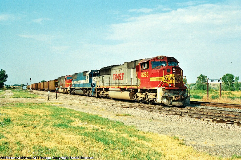 BNSF 8285